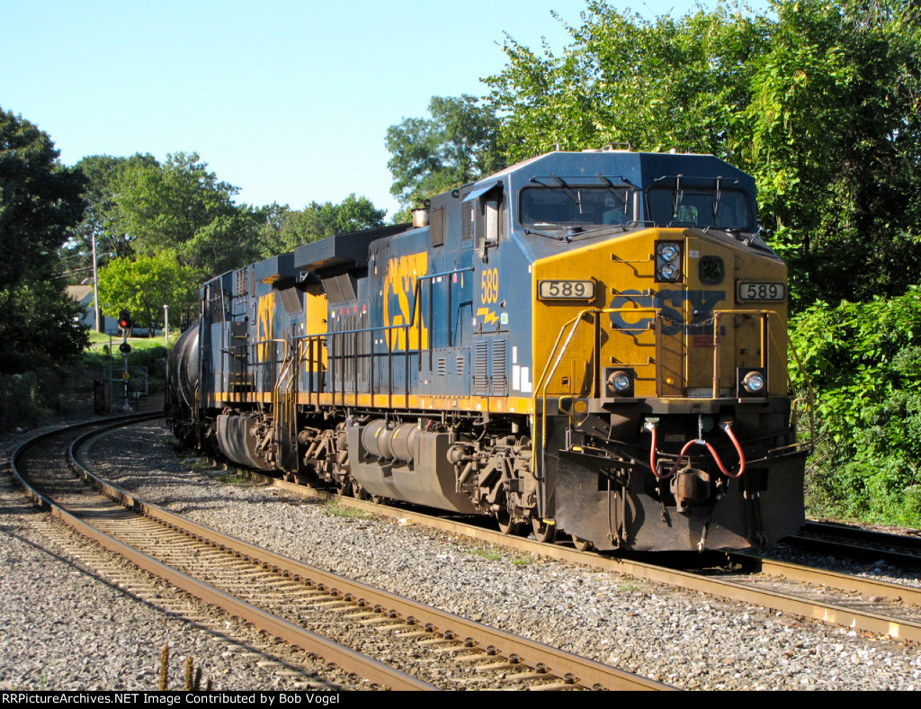 CSX 589